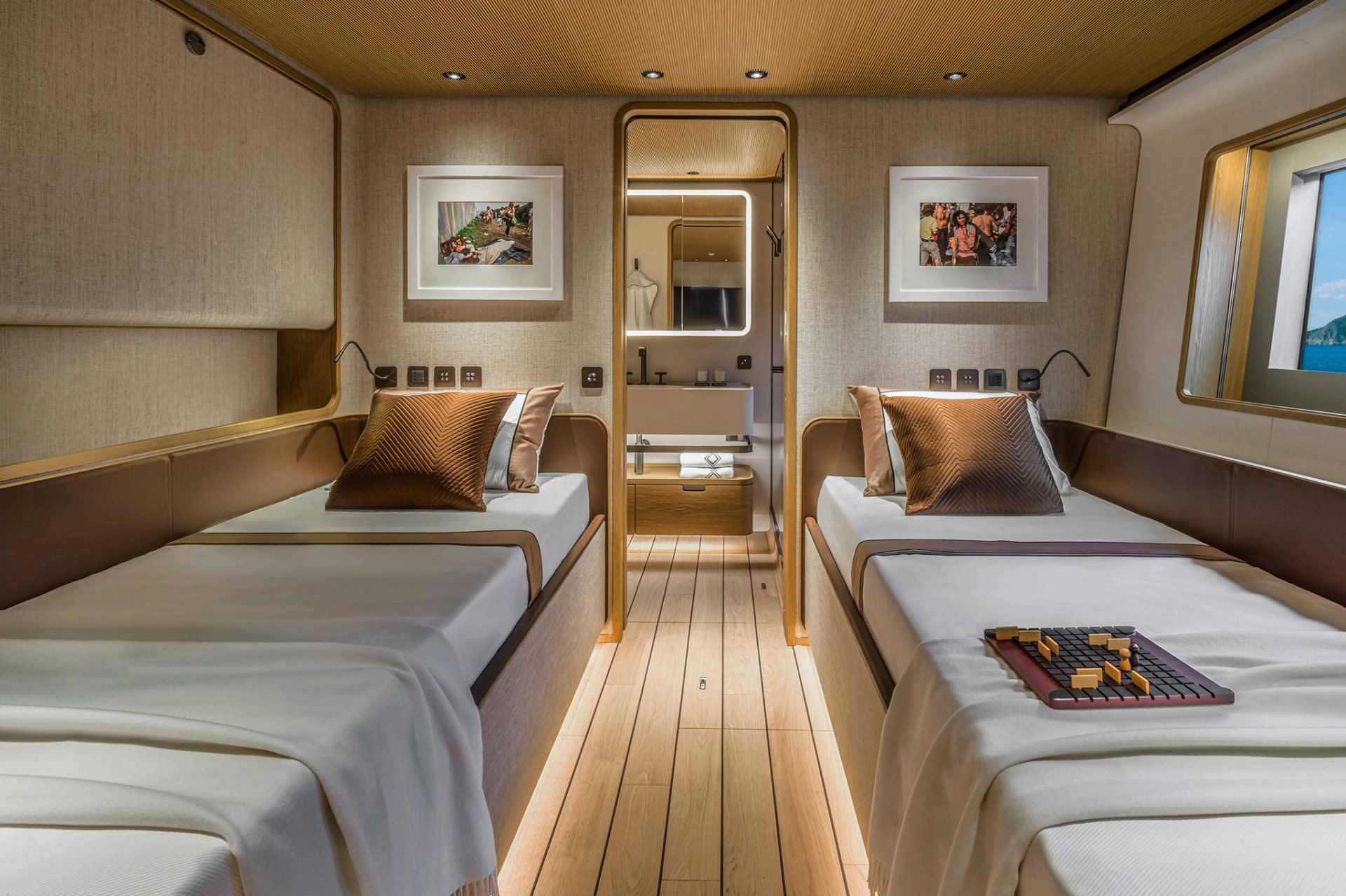 Yacht TELLI, Custom Line Navetta | CHARTERWORLD Luxury Superyacht Charters